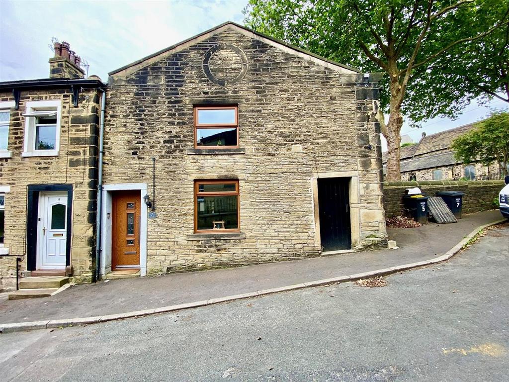Northgate, Elland 2 bed end of terrace house - £135,000