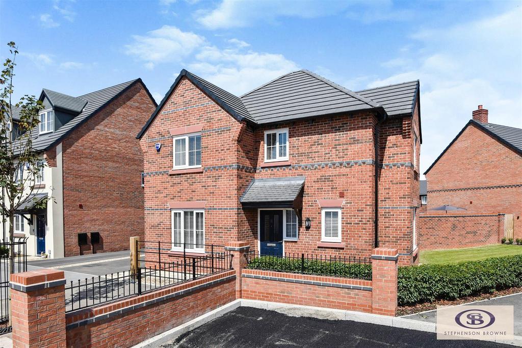 Frank Dawson Place, Shavington 4 bed detached house - £375,000