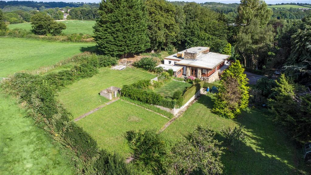 Cloud Hill, Pentre, Chirk, LL14 5AN 4 bed detached house for sale - £595,000
