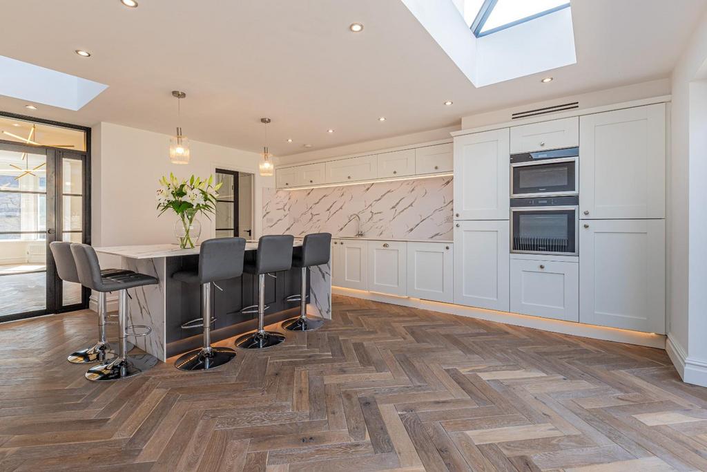 Plassey Street, Penarth CF64 3 bed terraced house - £570,000