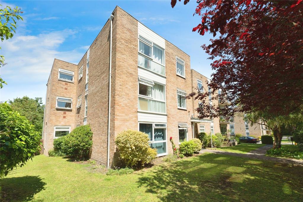 Devonshire Road, Sutton SM2 1 bed flat - £240,000