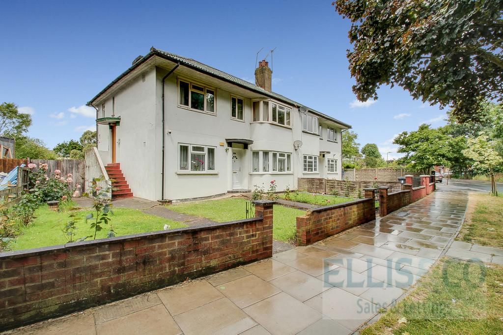 Costons Lane, Greenford, UB6 2 bed maisonette - £320,000
