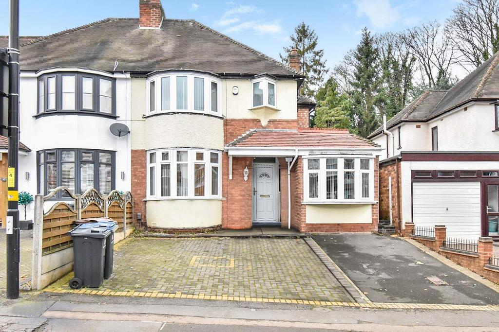 Rectory Road, Sutton Coldfield 3 bed semi-detached house - £400,000