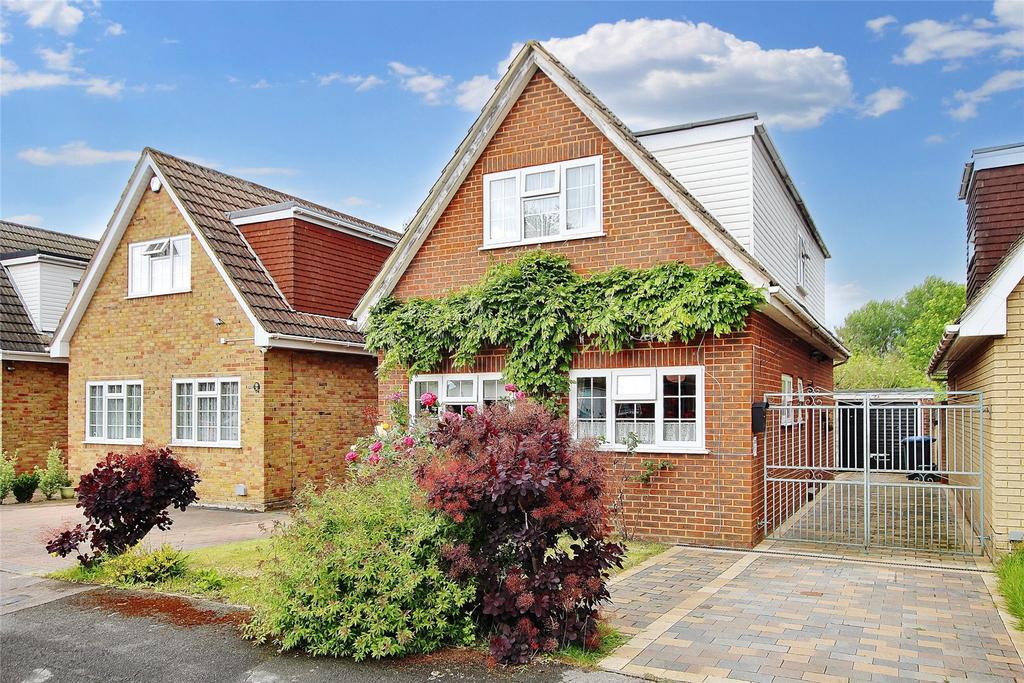 Chequer Tree Close, Woking GU21 2 bed detached house - £469,950