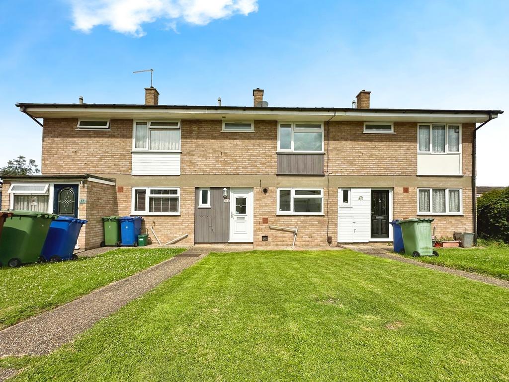 Sheringham Close, Stanford-Le-Hope, SS17 3 bed terraced house - £300,000