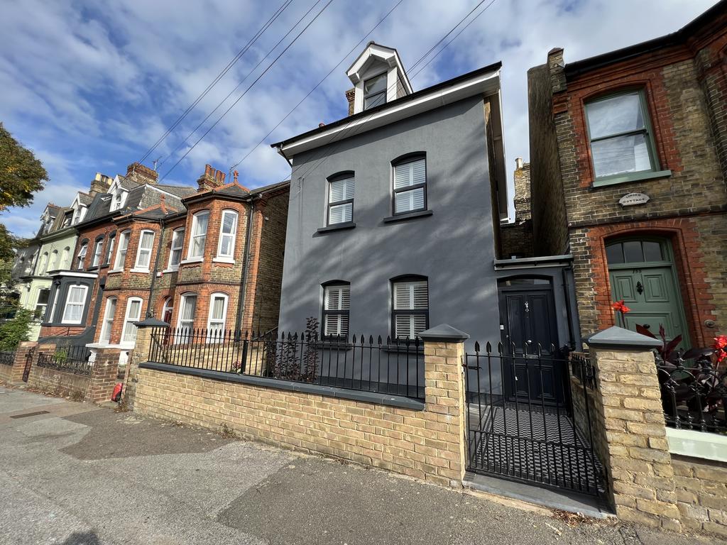 Grange Road, Ramsgate, CT11 5 bed semi-detached house for sale - £450,000