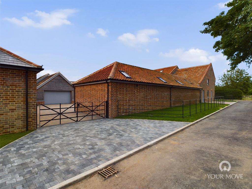 High Barn Farm, Great Yarmouth NR29 4 bed semi-detached house for sale ...