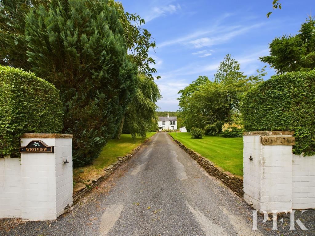 Nicholson Lane, Penrith CA11 4 bed detached house for sale - £595,000