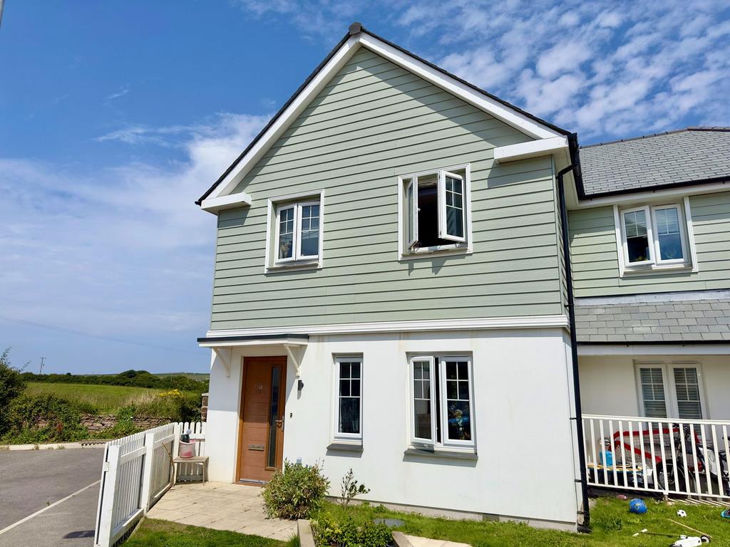 Padstow, PL28 3 bed semi-detached house - £150,000