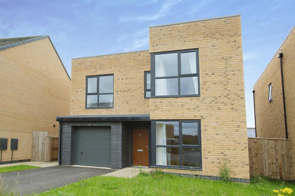 Aspen Close, Chester Le Street DH3 4 bed detached house - £300,000