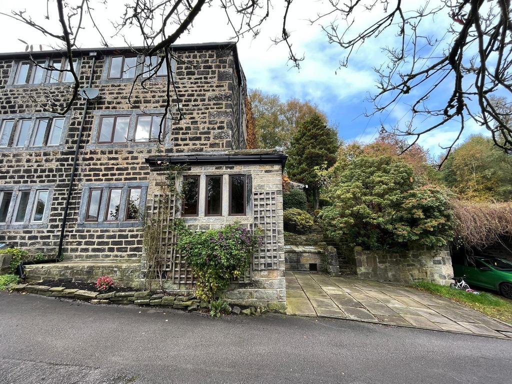 Sunny Bank, Hebden Bridge HX7 3 bed semi-detached house - £200,000