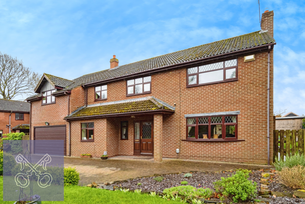 Main Street, Hull HU12 5 bed detached house - £400,000