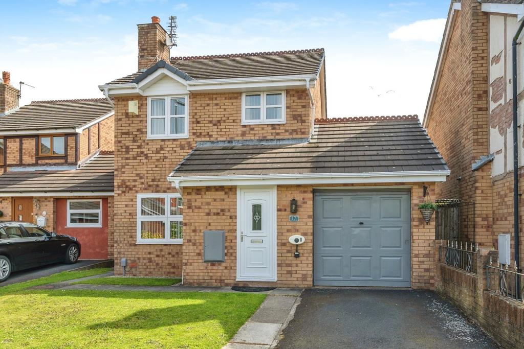 Moorfoot Way, Merseyside L33 3 bed detached house - £220,000