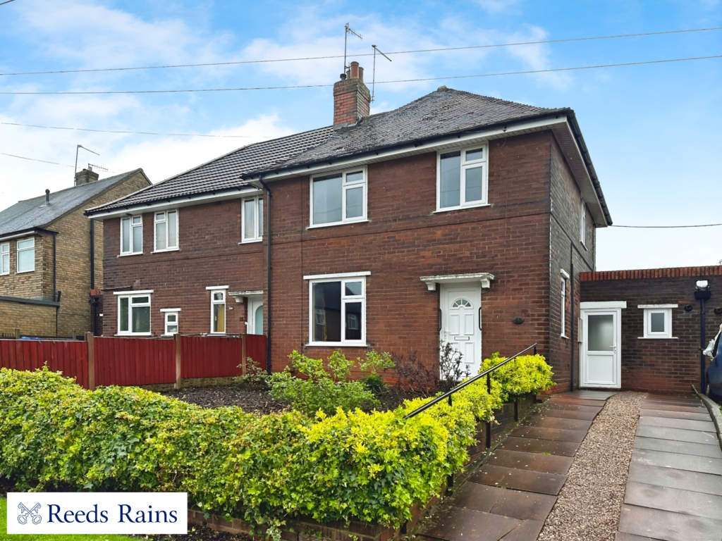 Hanbridge Avenue, Staffordshire ST5 3 bed semi-detached house - £160,000