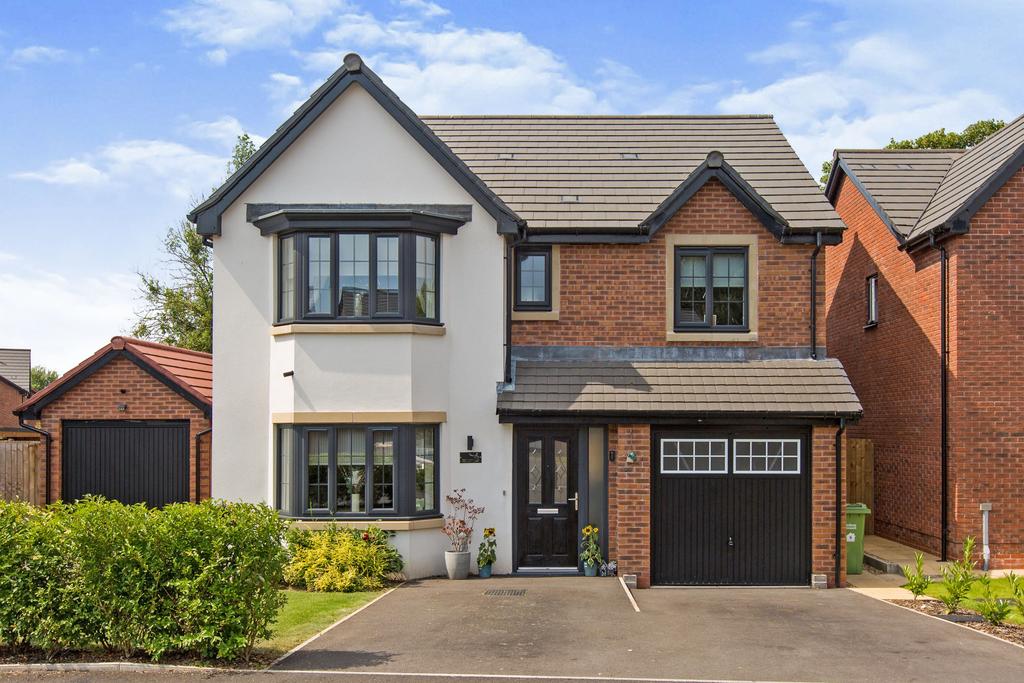 Hewlett Way, Bolton BL5 4 bed detached house - £400,000