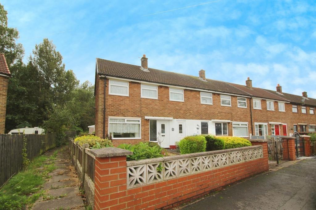 Ryelands Crescent, Preston PR2 3 bed end of terrace house - £130,000