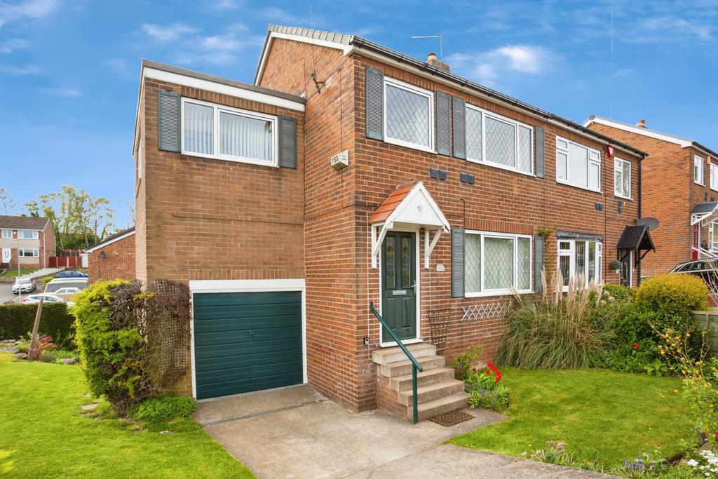 Styebank Lane, Leeds LS26 4 bed semi-detached house - £270,000