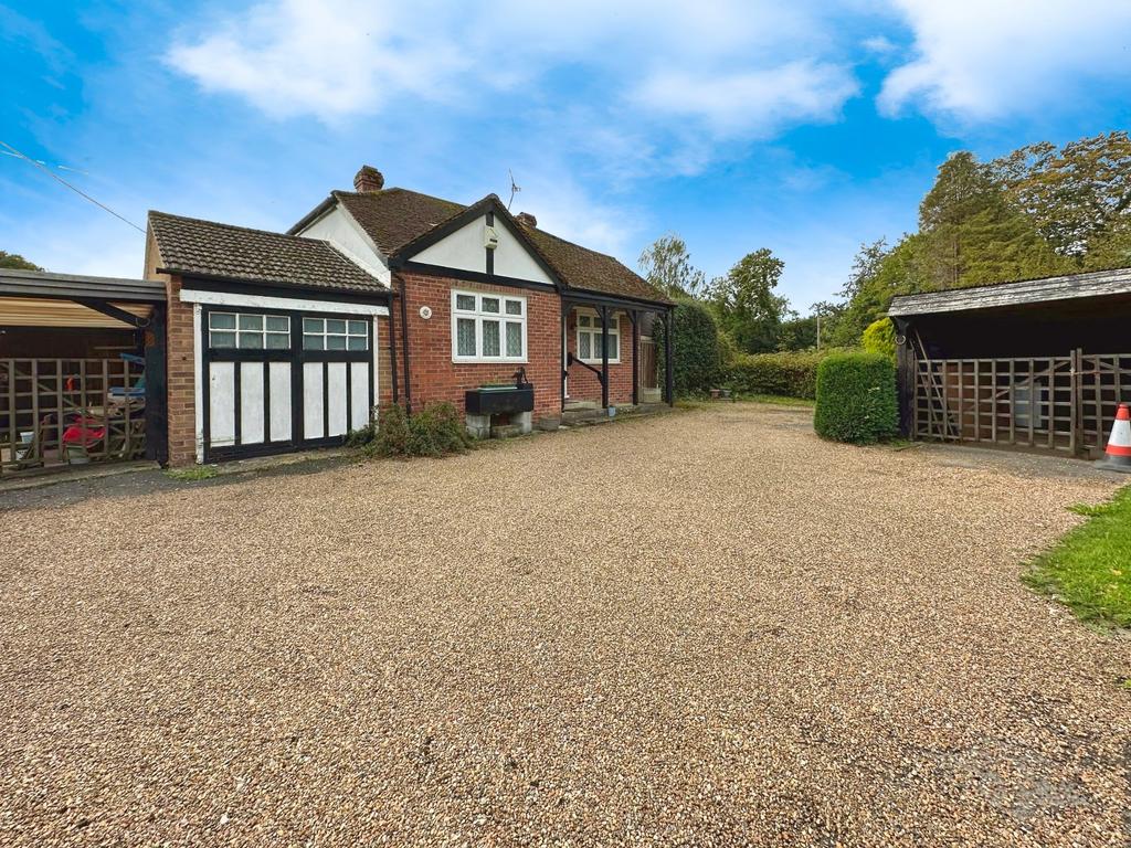 Northiam Road, Rye TN31 2 bed bungalow - £375,000