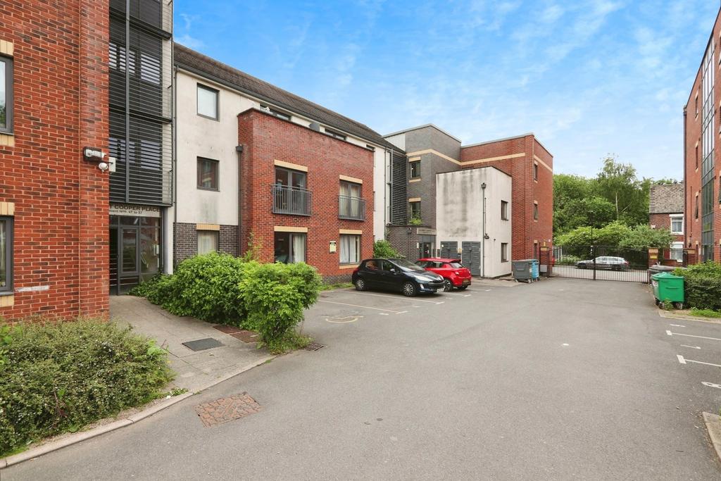 Cuthbert Cooper Place, South... 2 bed apartment - £81,500
