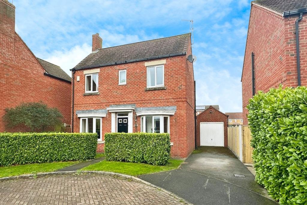 Chestnut Way, Selby YO8 3 bed detached house - £260,000