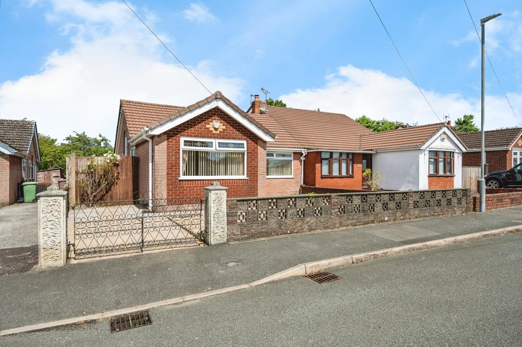 Crawford Close, St. Helens WA9 2 bed bungalow - £145,000