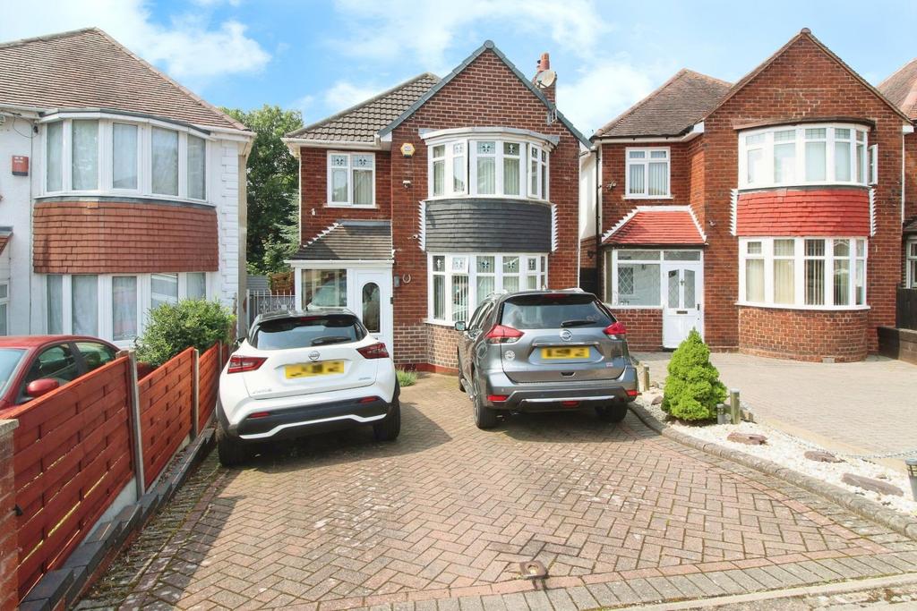 Duncroft Road, West Midlands B26 3 bed detached house - £300,000