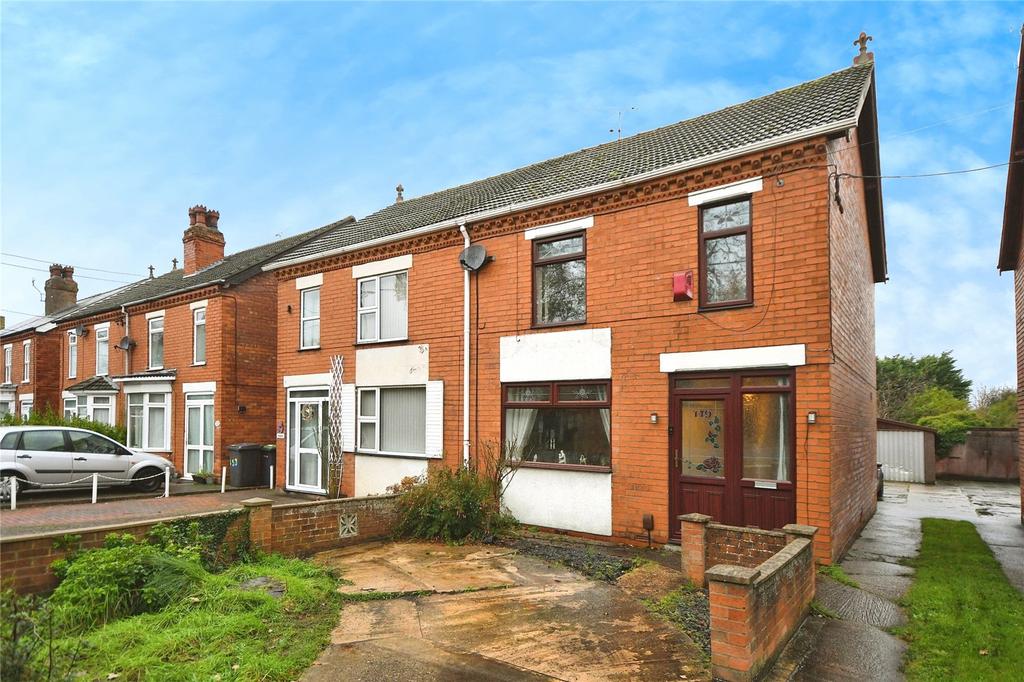 Newark Road, Lincoln LN6 3 bed semi-detached house - £250,000