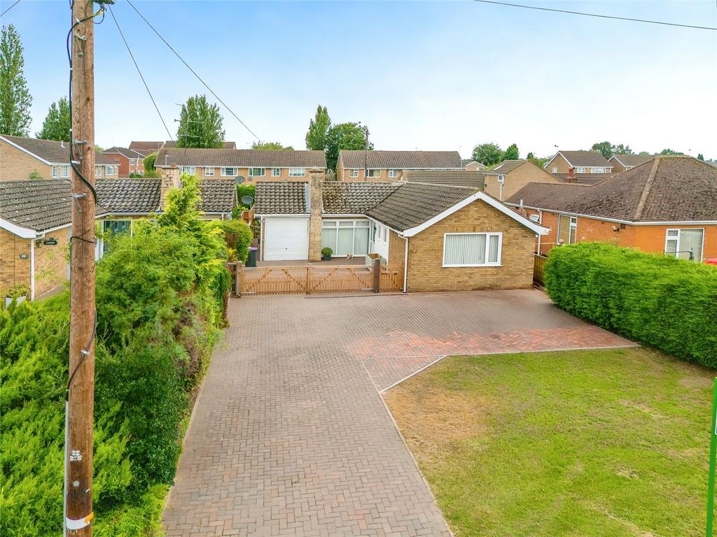 Newark Road, Lincoln LN6 3 bed bungalow - £300,000
