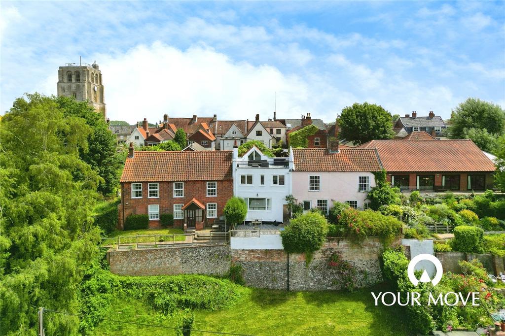 Puddingmoor, Suffolk NR34 3 bed end of terrace house - £280,000