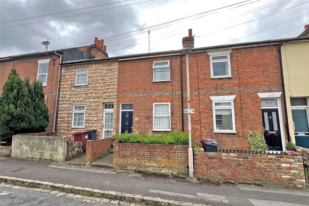 Charles Street, Berkshire RG1 2 bed terraced house - £320,000