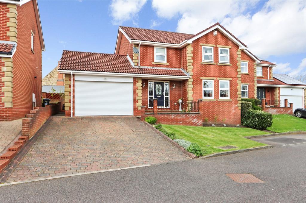 Ashfield Court, Rowlands Gill NE39 4 bed detached house - £330,000