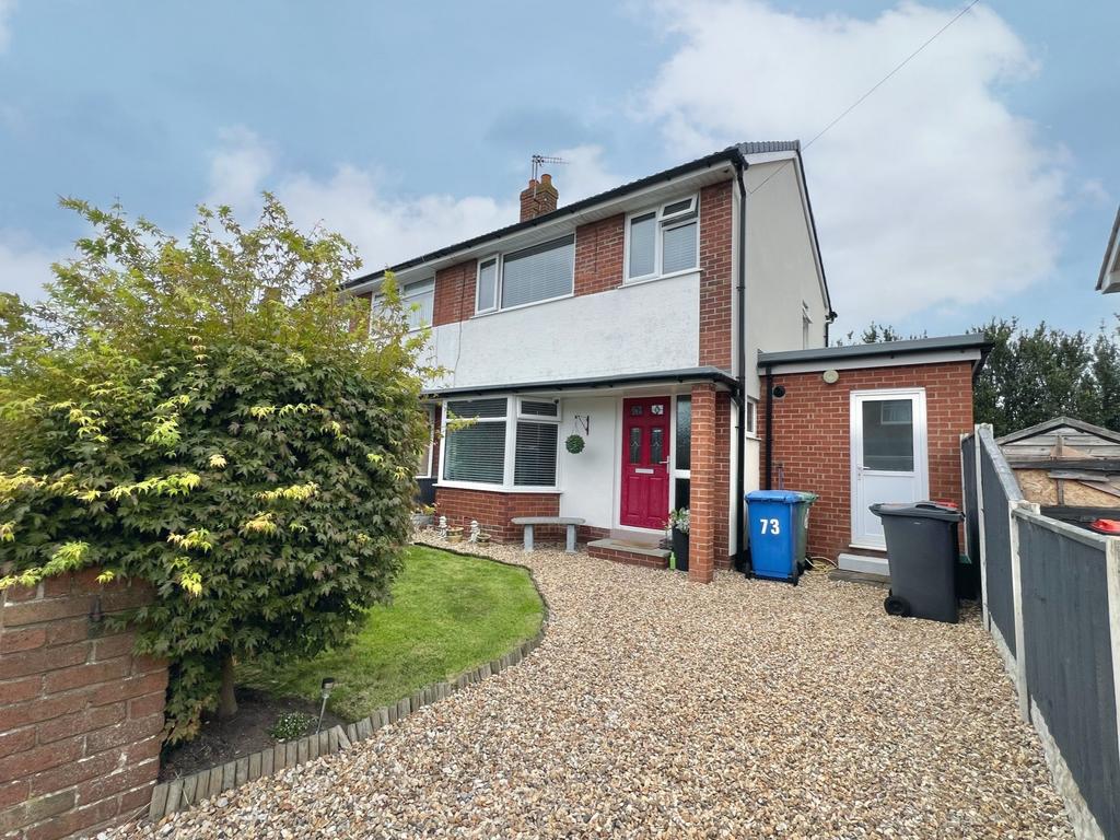 Springfield Drive, Thornton FY5 3 bed semi-detached house - £180,000