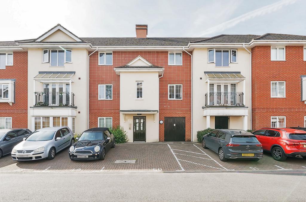 Highbridge House, 14 Wren Lane... 1 bed flat for sale - £220,500