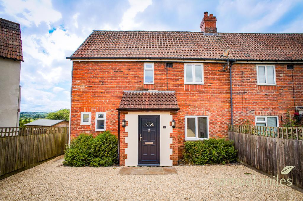 Vale View, Wiltshire SN4 3 bed semi-detached house - £339,950