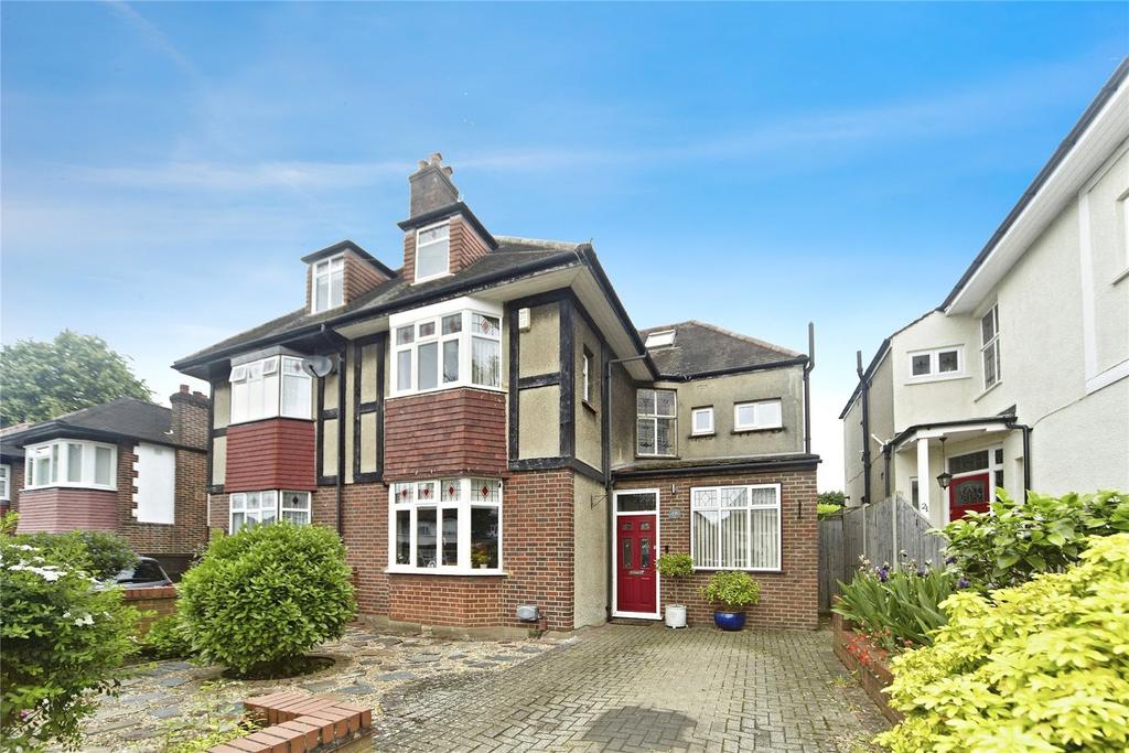 Queenswood Avenue, Wallington SM6 5 bed semi-detached house - £680,000
