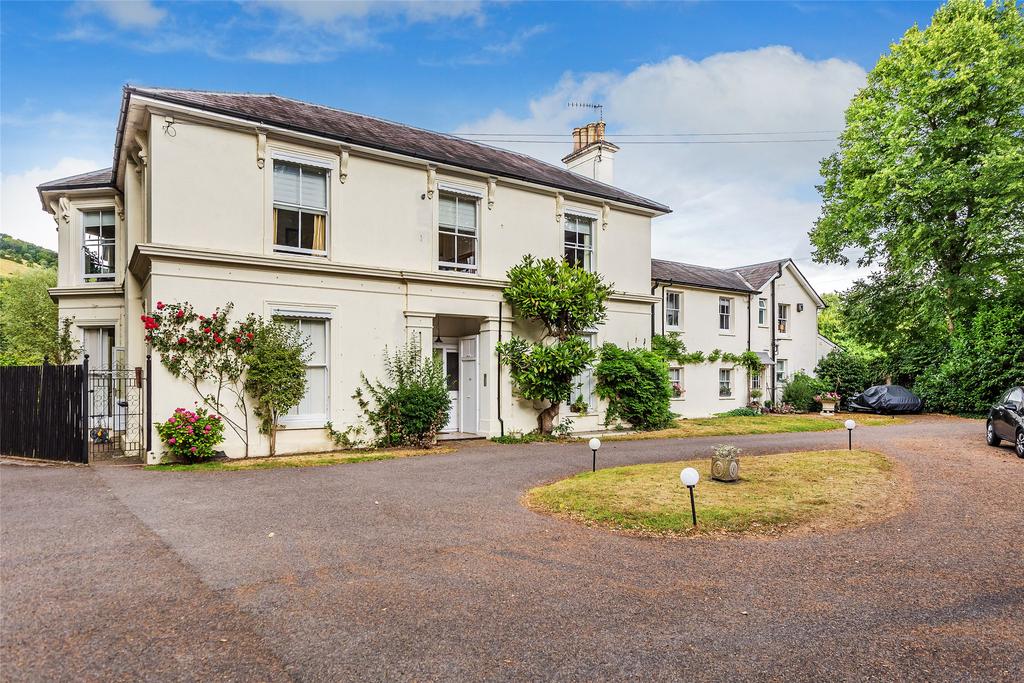 Pixham Lane, Pixham, Dorking, RH4 2 bed flat - £425,000