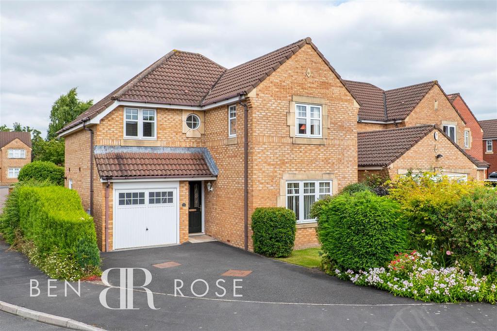 Barn Hey Drive, Farington Moss, Leyland 4 bed detached house - £300,000