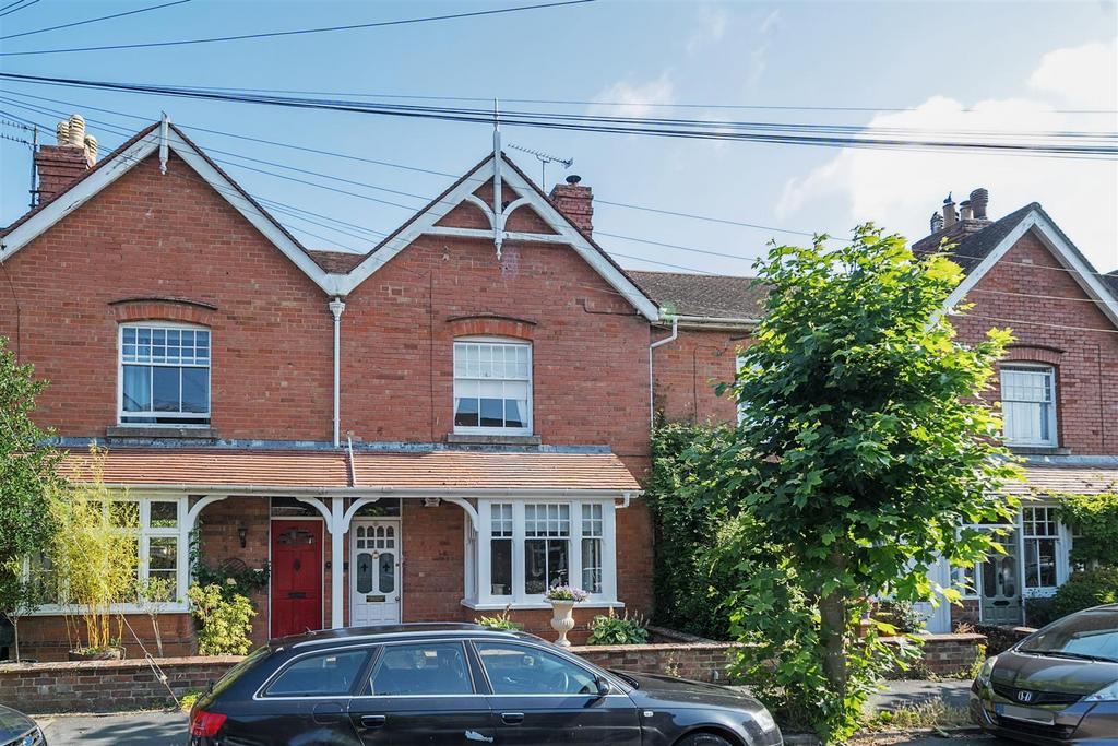 Victoria Road, Devizes 3 bed terraced house for sale - £375,000