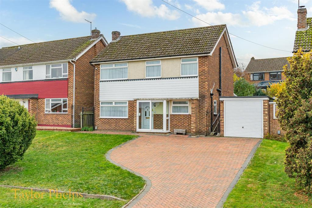 Warner Road, Ware SG12 3 bed detached house - £665,000