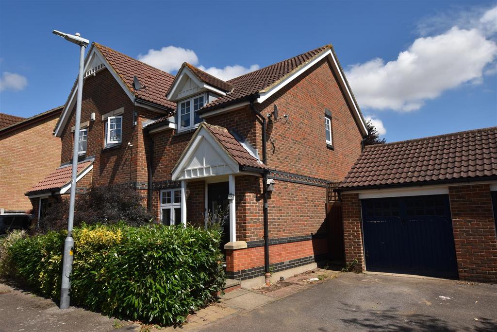 Logan Link, Wickford 2 bed semi-detached house - £320,000