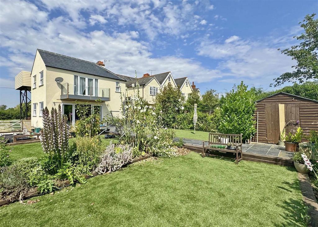 Kentish Farm Road, Stisted, Braintree 3 bed end of terrace house for ...