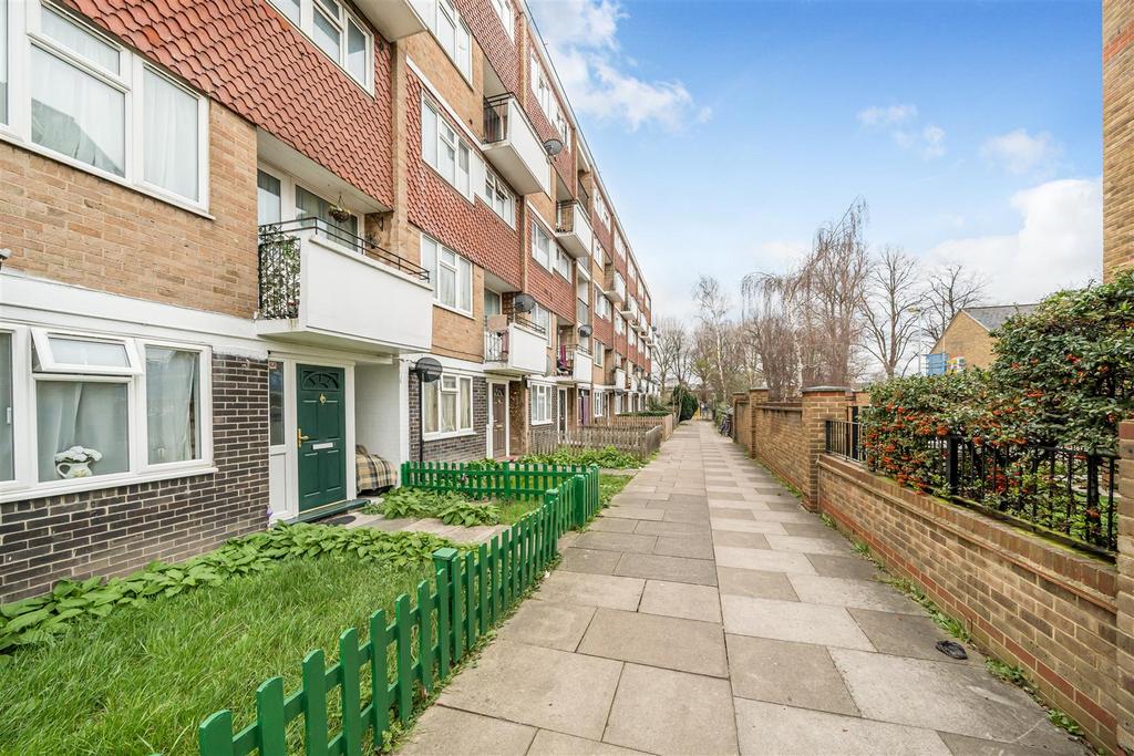 Onslow House, Acre Road, Kingston... 3 bed maisonette for sale - £325,000