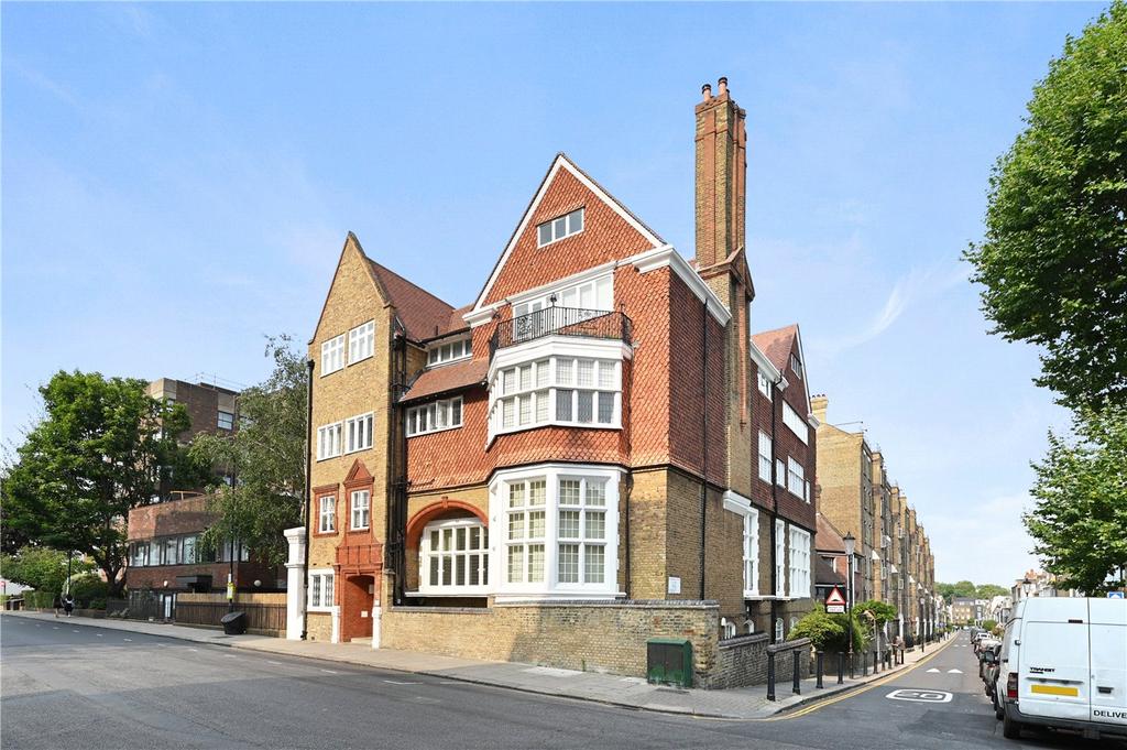 Campden Hill Road, London, W8 3 bed apartment - £1,650,000