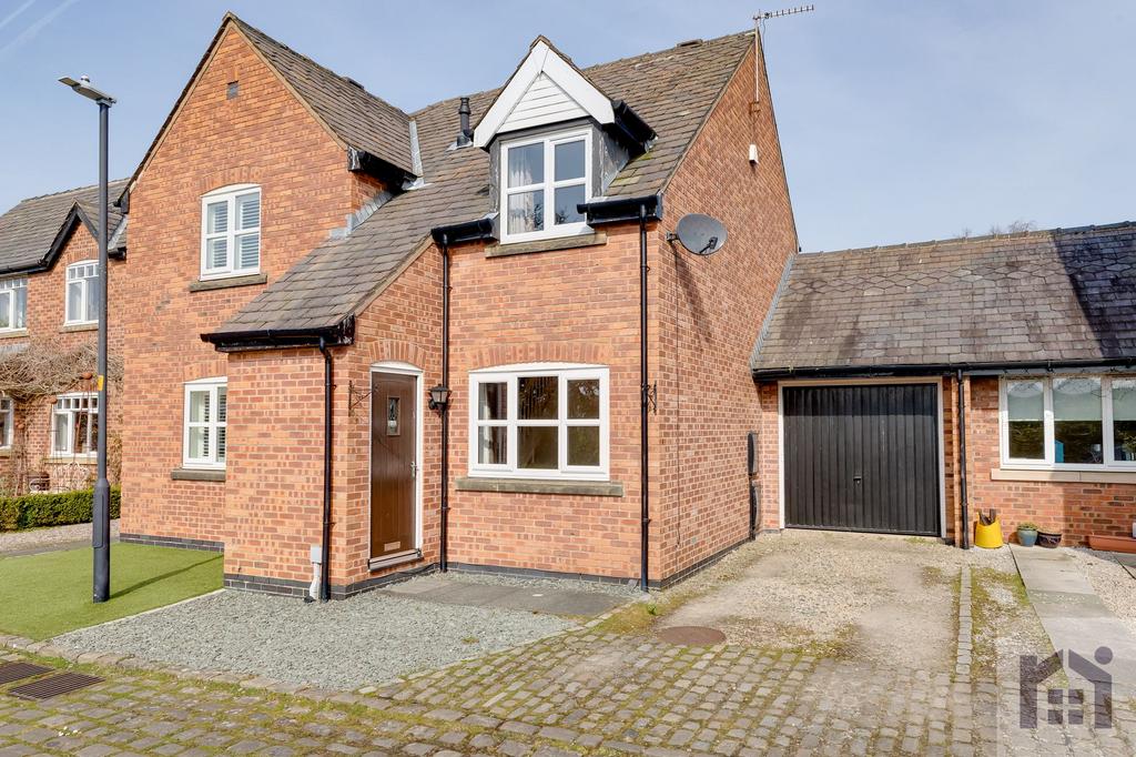 Turflands, Croston, PR26 9RX 2 bed semi-detached house - £900 pcm (£208 pw)