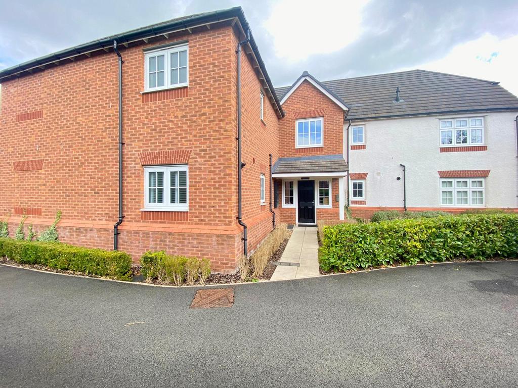 Heathermount, Broadheath, Altrincham... 1 bed flat - £200,000