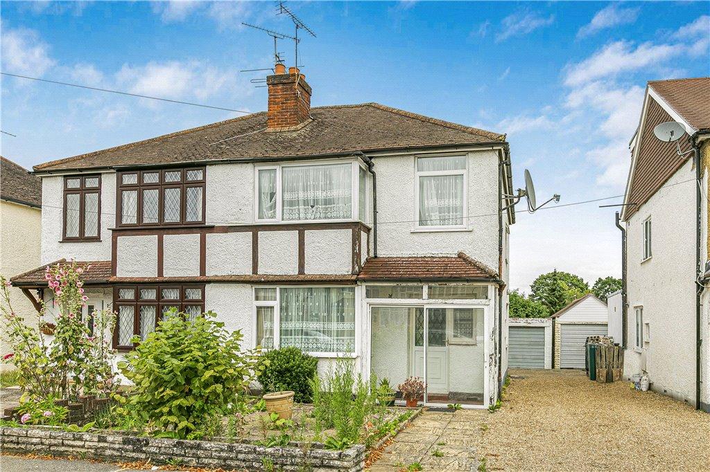 Lindsay Road, Addlestone KT15 3 bed semi-detached house - £465,000
