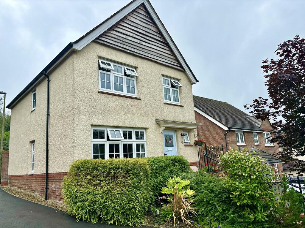 Bryn Morgrug, Alltwen, Pontardawe... 3 bed detached house - £285,000