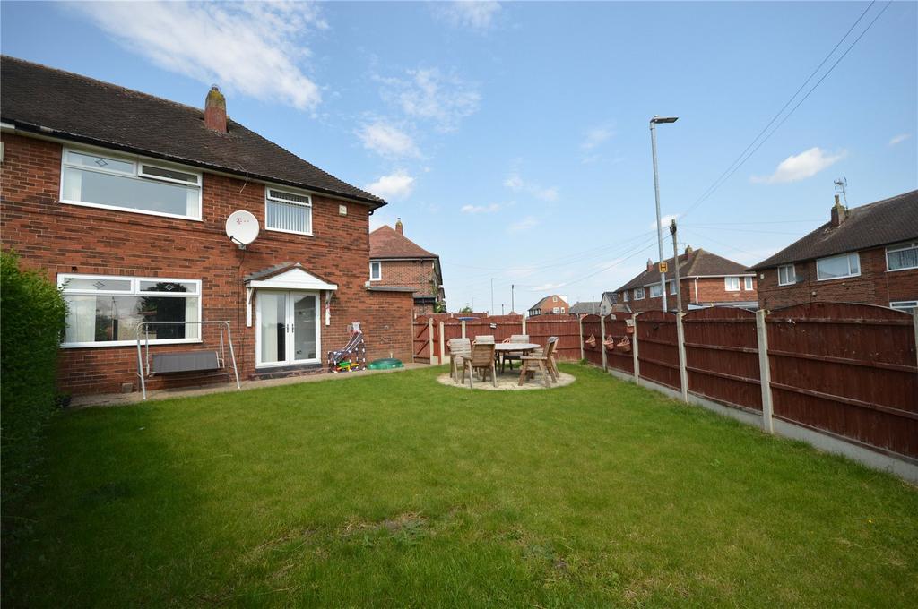 Lanshaw Place, Leeds, West Yorkshire 3 bed semi-detached house - £220,000