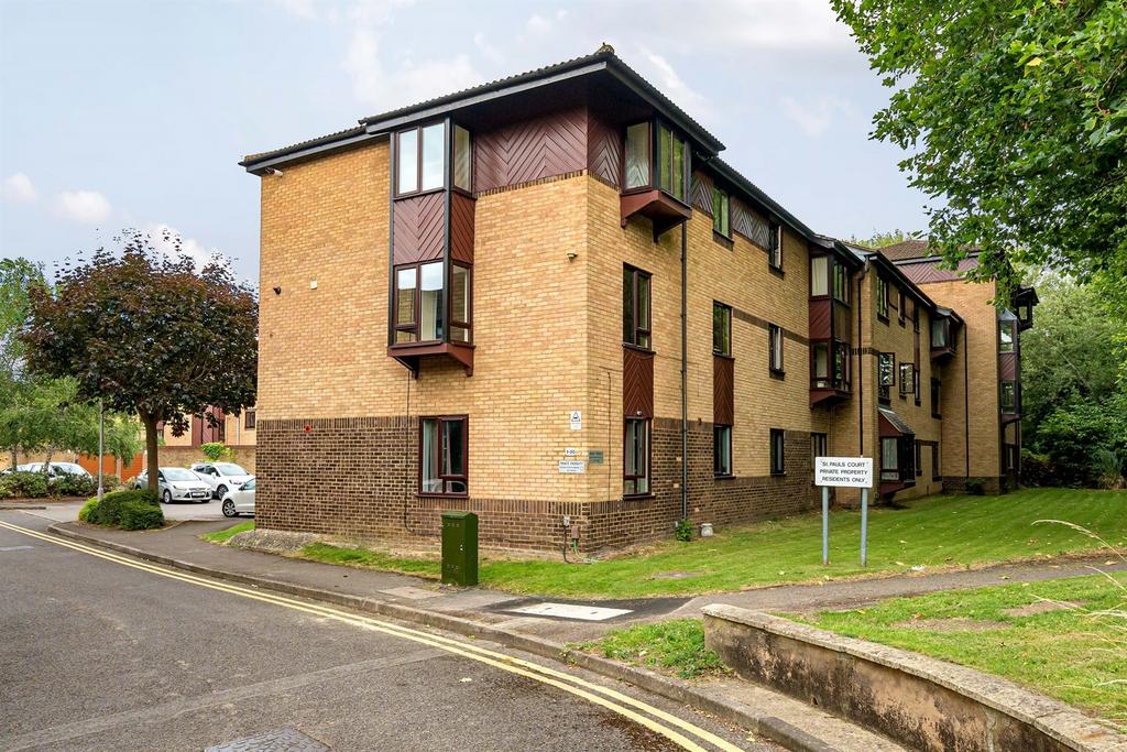 St Pauls Court, Reading, RG1 2 bed apartment - £1,300 pcm (£300 pw)
