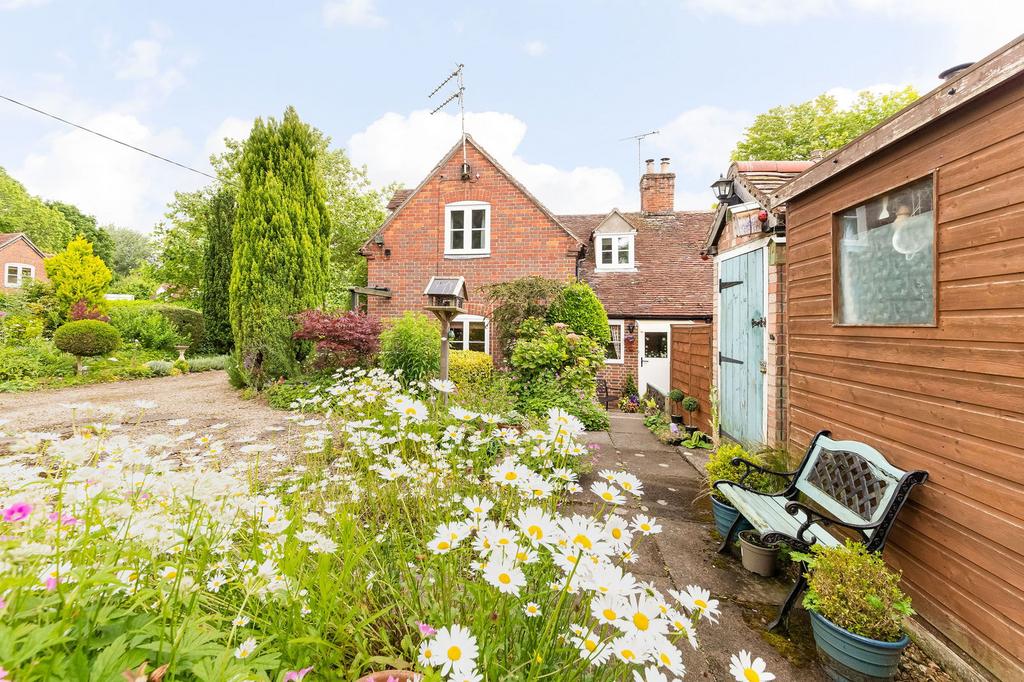 Nuneham Courtenay OX44 3 bed semi-detached house for sale - £475,000